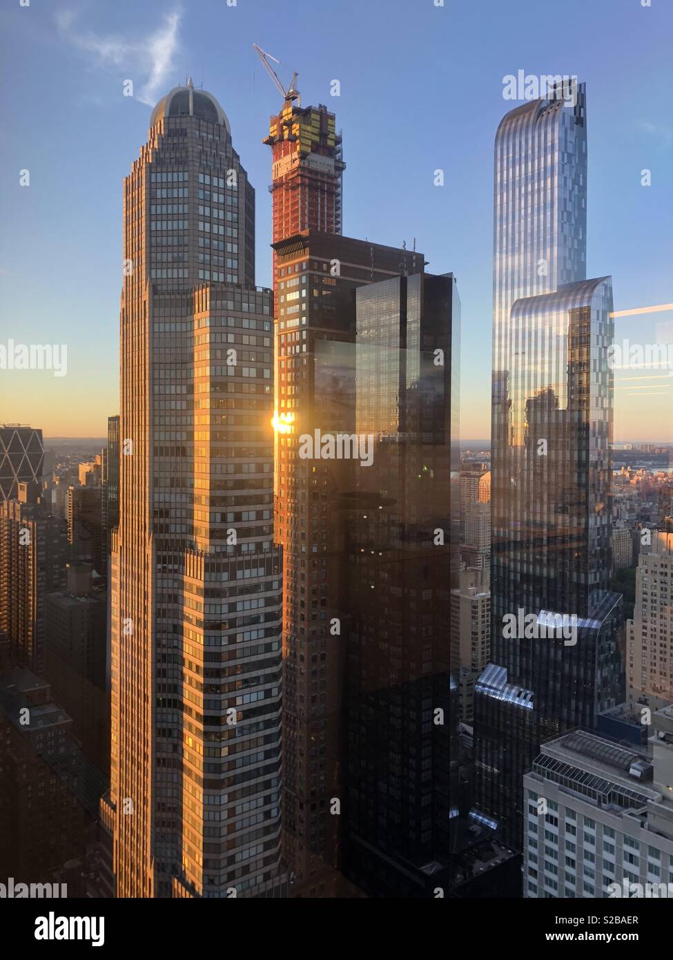 Midtown manhattan skyscraper hi-res stock photography and images - Alamy