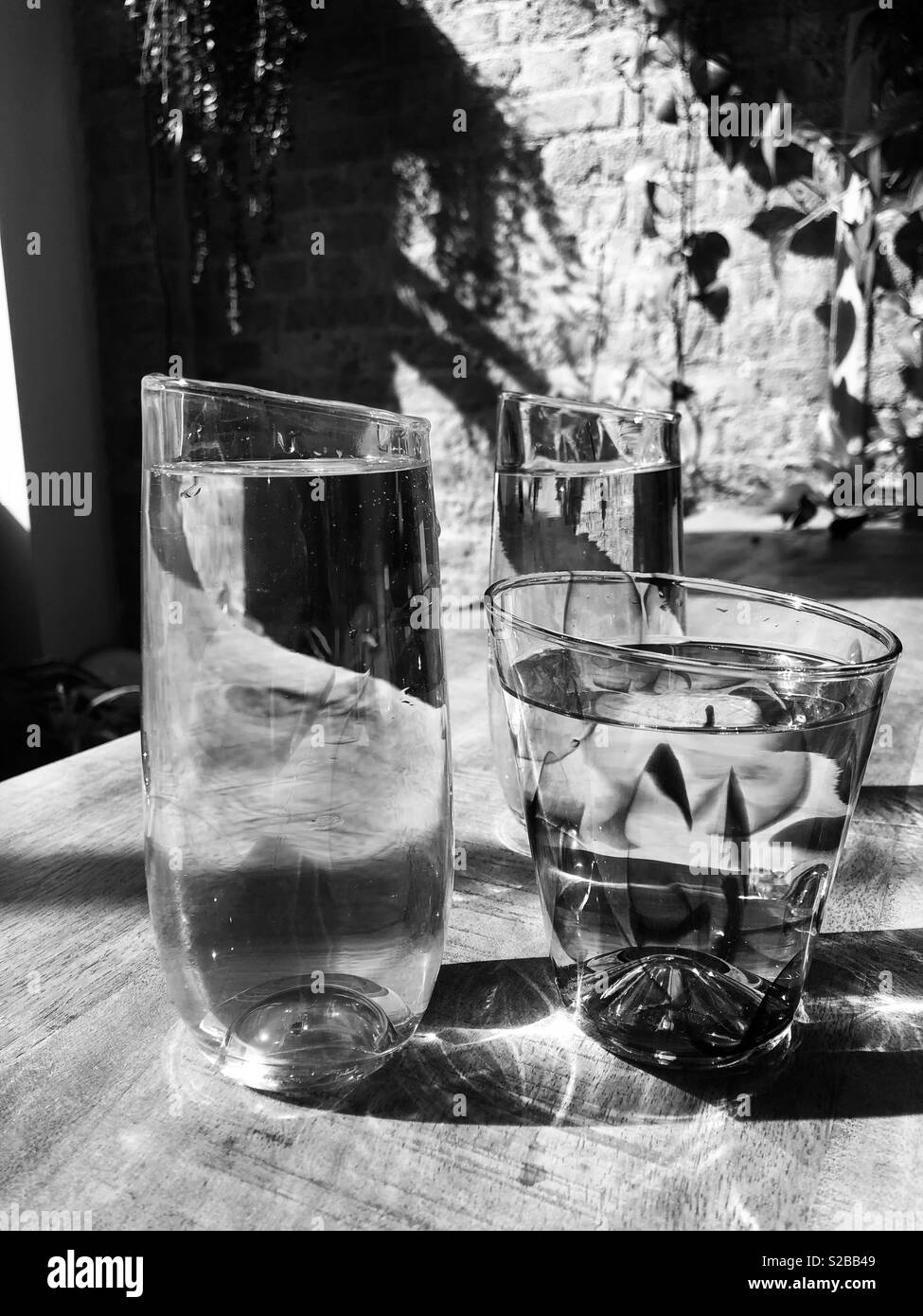 3 Glasses Of Water Black And White Stock Photo Alamy 3-glasses-of-water-black-and-white-stock-photo-alamy