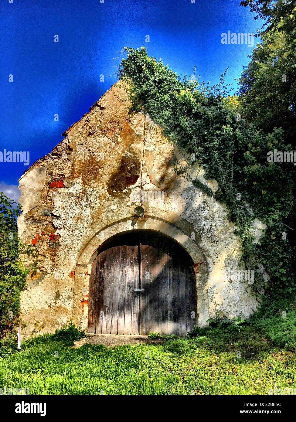 Old wine house Stock Photo - Alamy