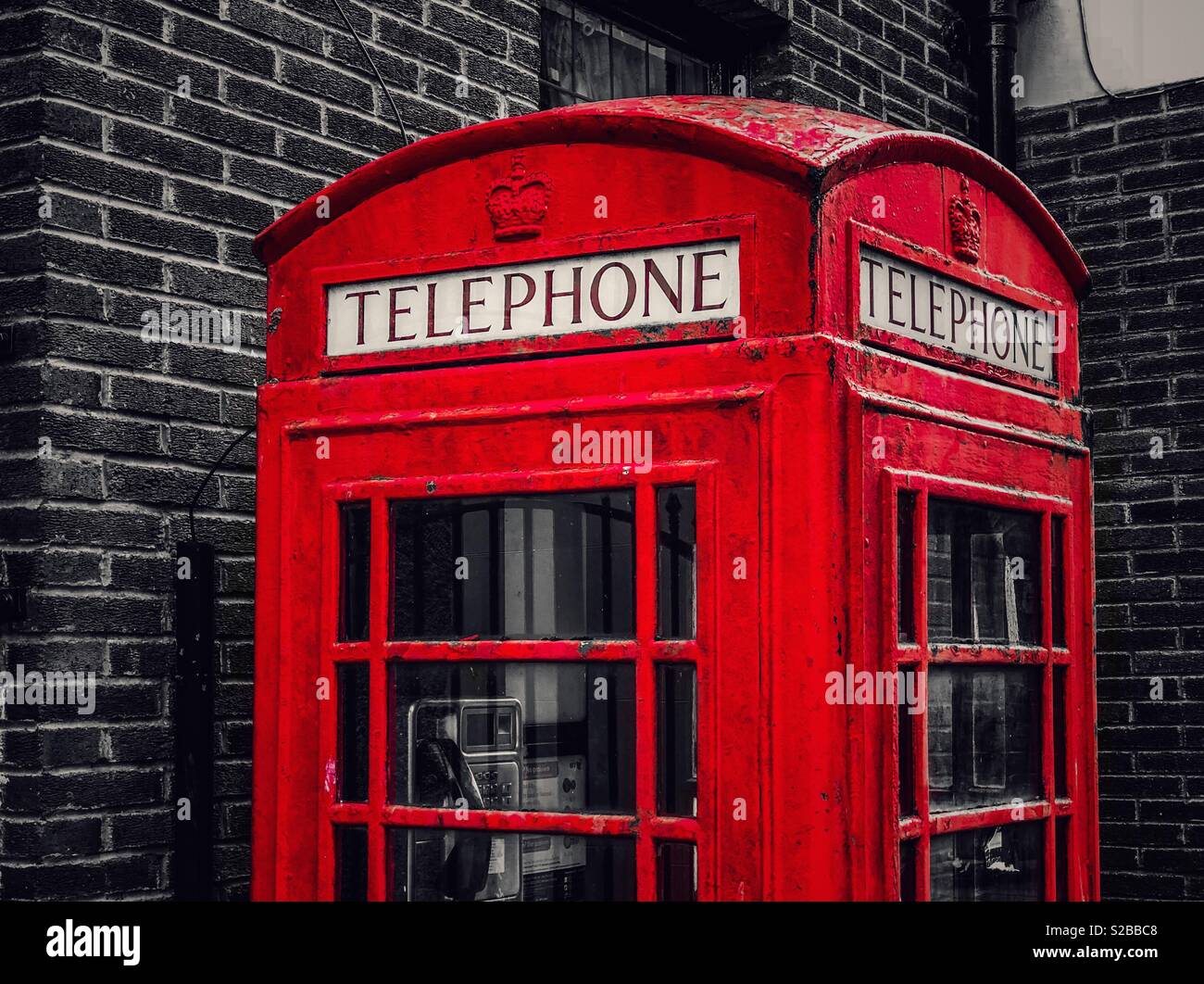English red telephone box Stock Photo - Alamy