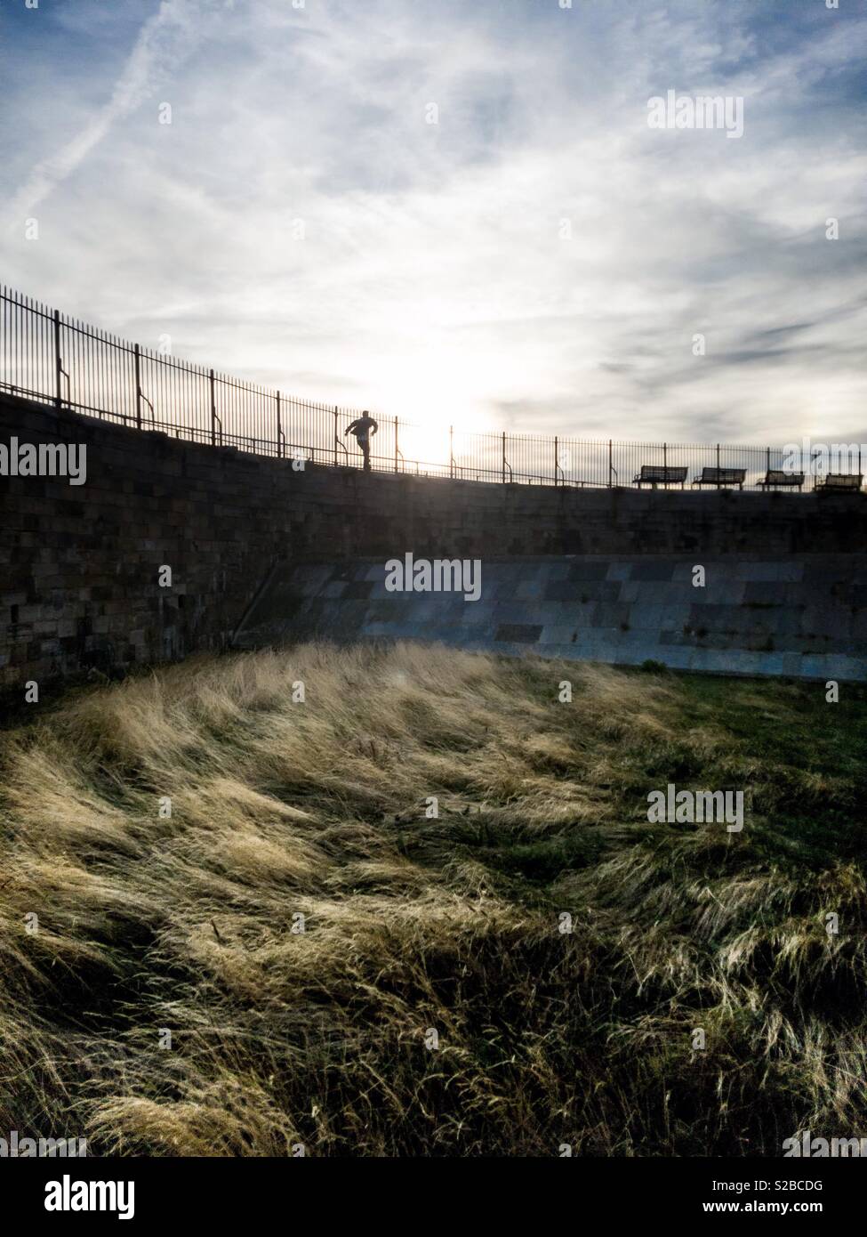 Grass moat hi-res stock photography and images - Alamy