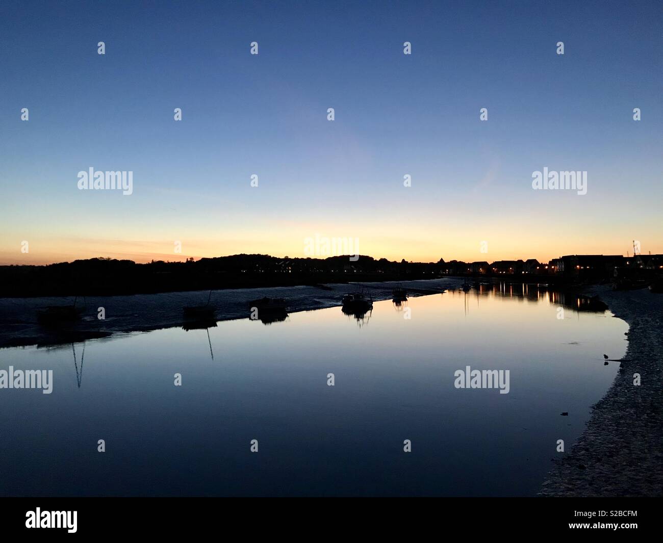 Estuary sunset hi-res stock photography and images - Alamy