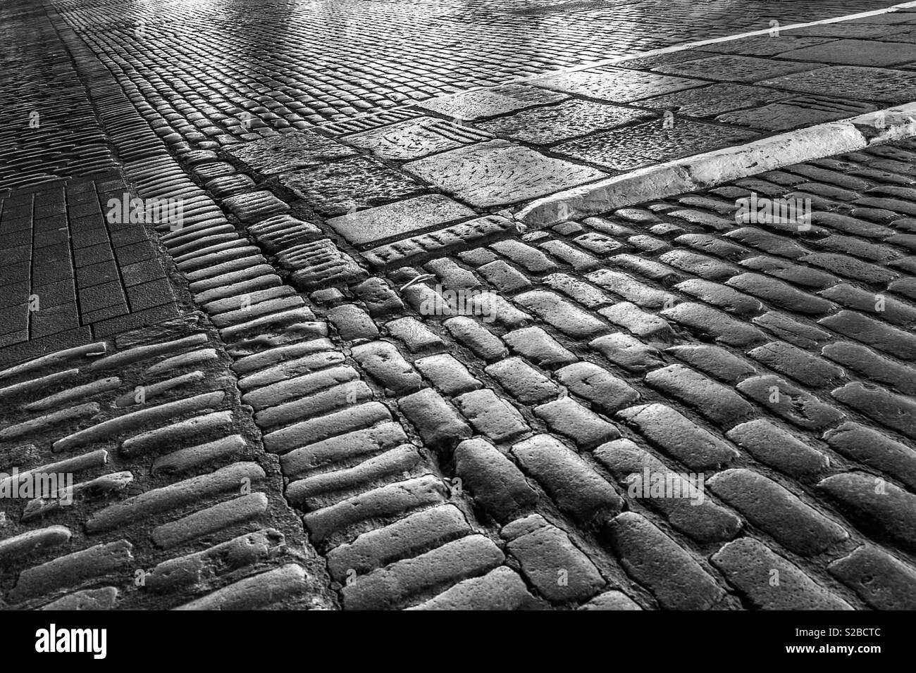 Pavement london Black and White Stock Photos & Images - Alamy