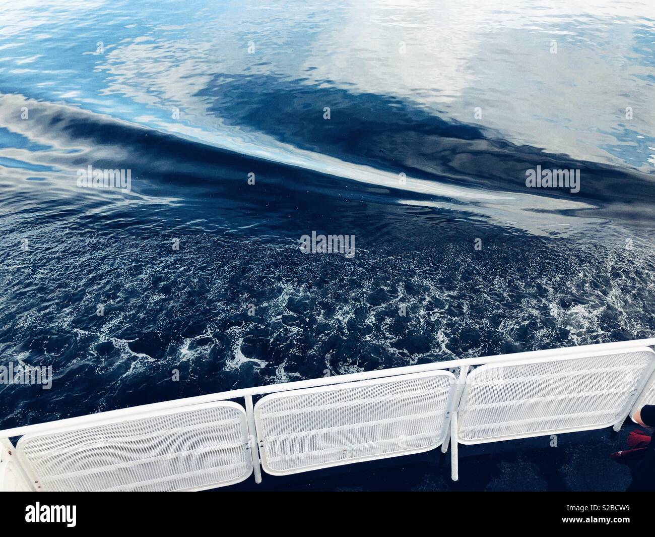 Wave for ferry hi-res stock photography and images - Alamy