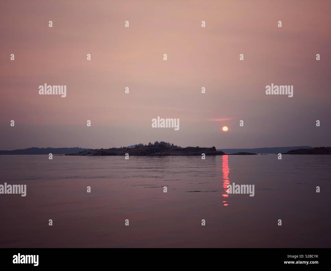 Unsettling hi-res stock photography and images - Alamy