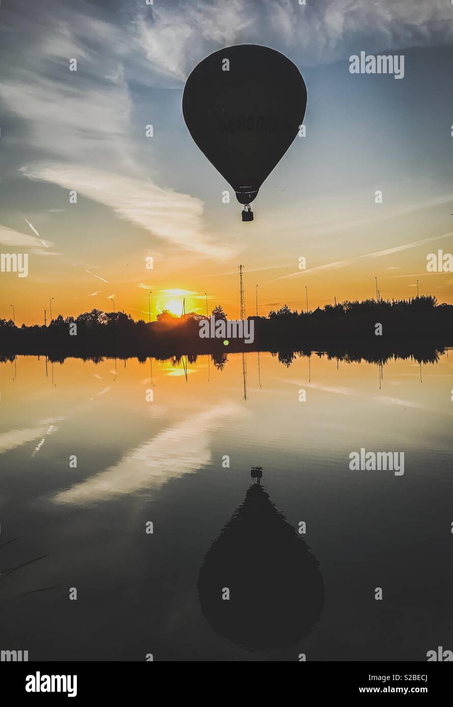 Balloon reflection hi-res stock photography and images - Alamy