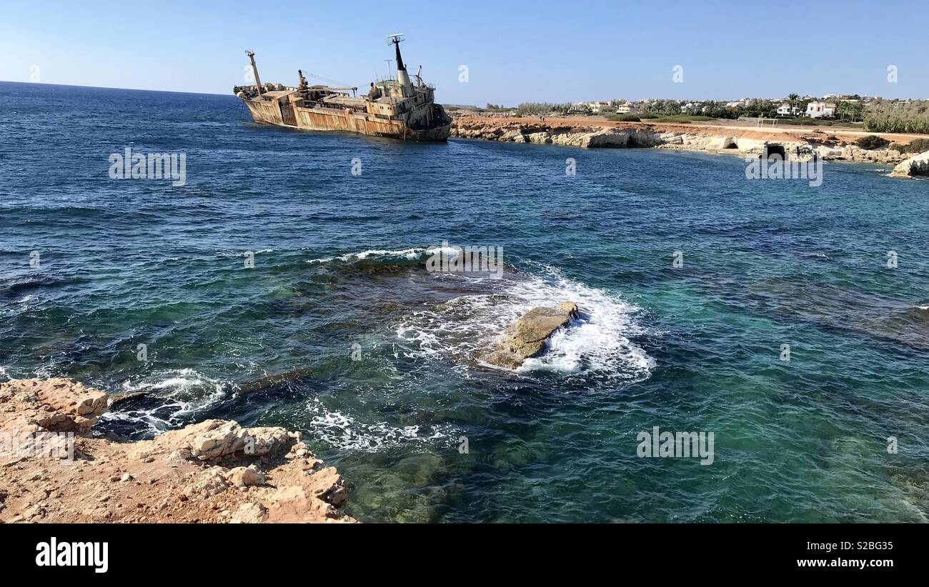Paphos shipwreck hi-res stock photography and images - Alamy