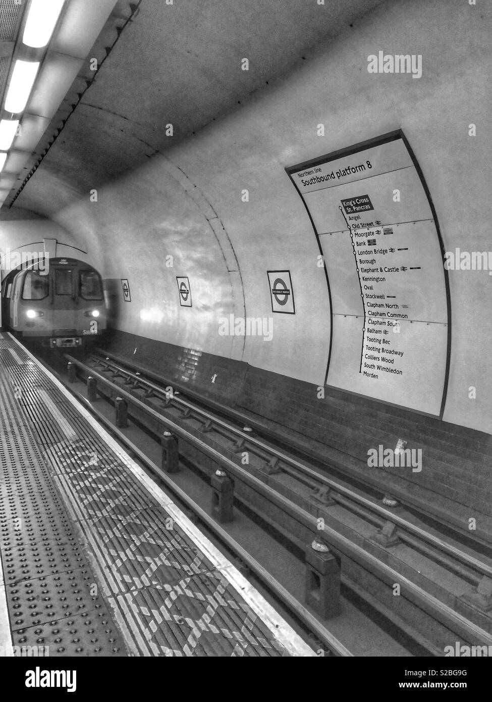 London Underground Tube Train black and white Stock Photo - Alamy
