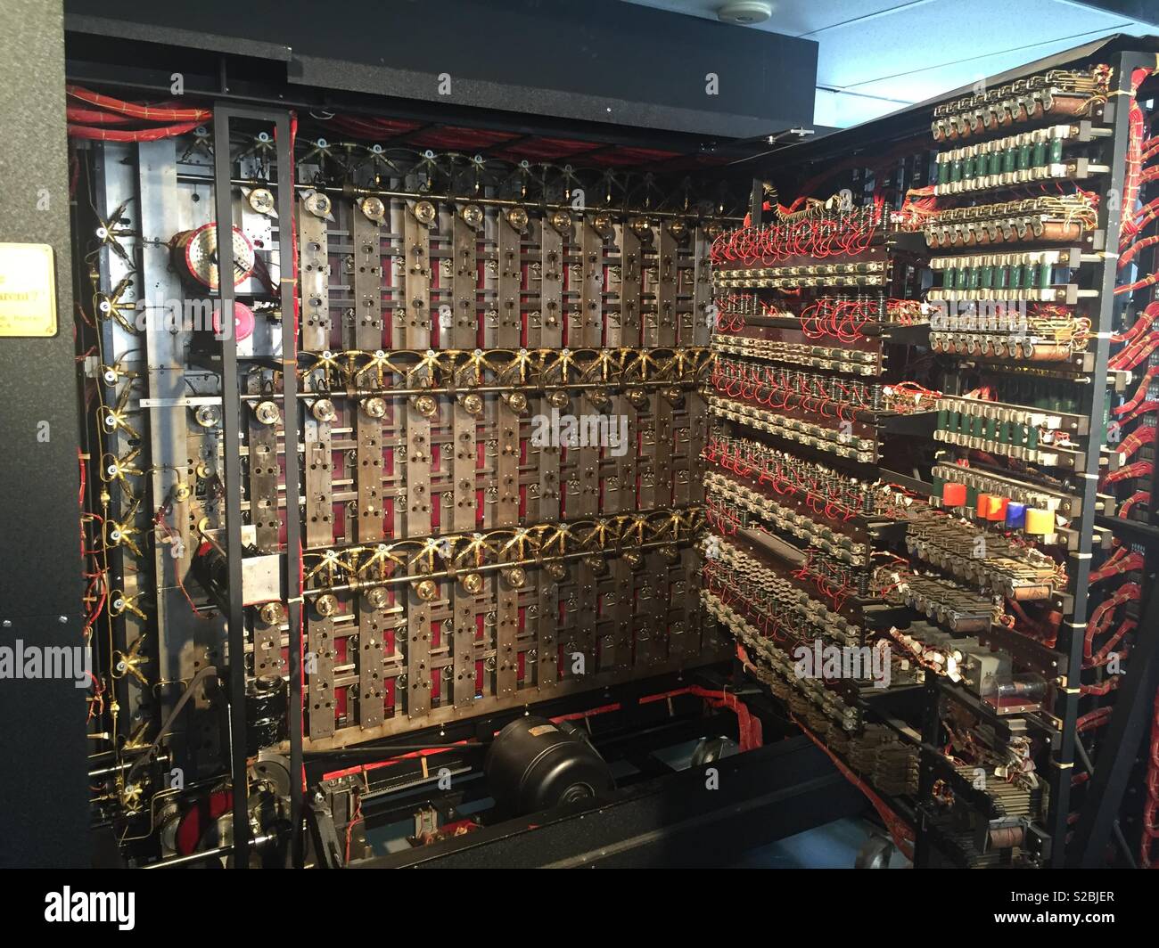 Enigma hi-res stock photography and images - Alamy