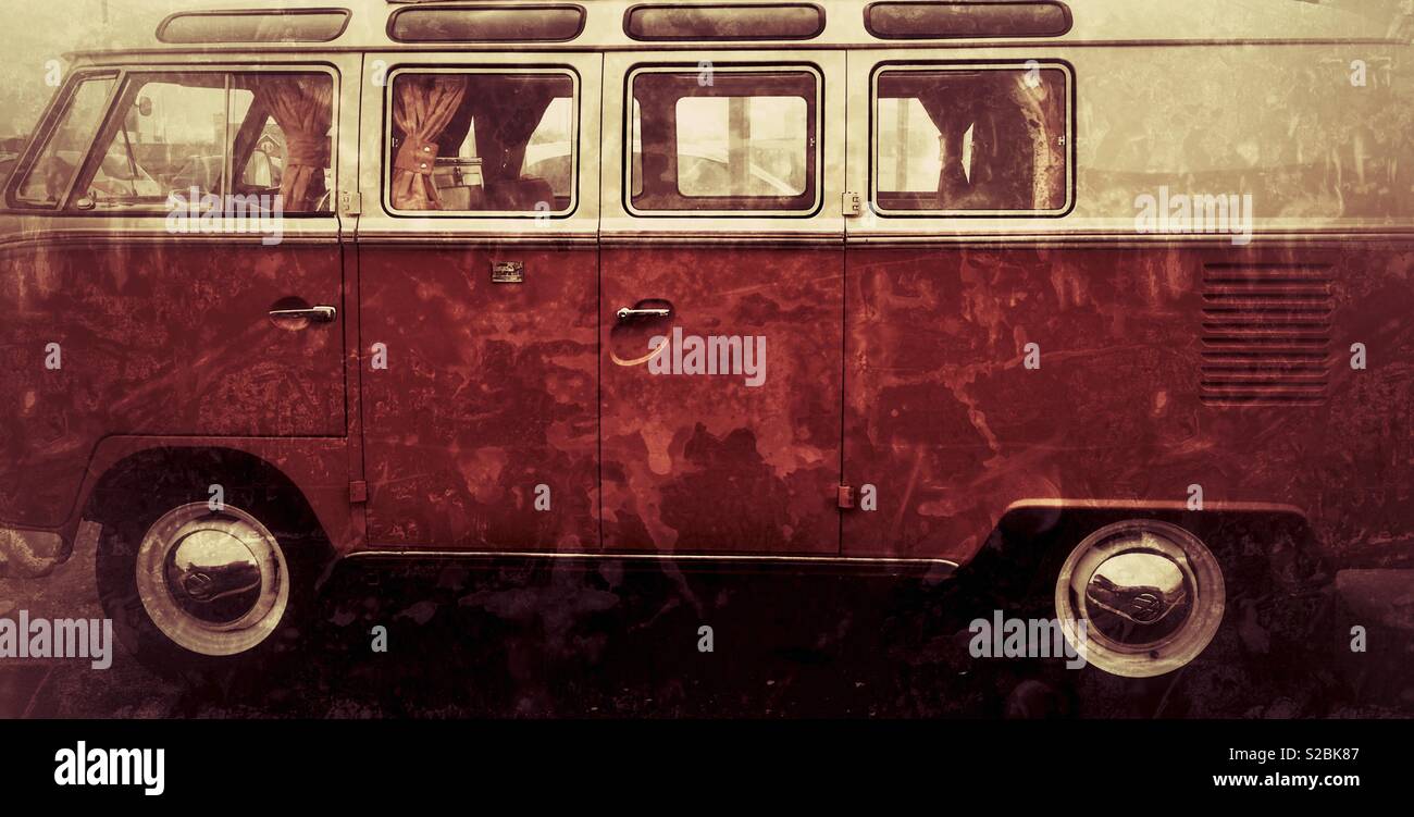 Vintage split screen vw camper van hi-res stock photography and images ...