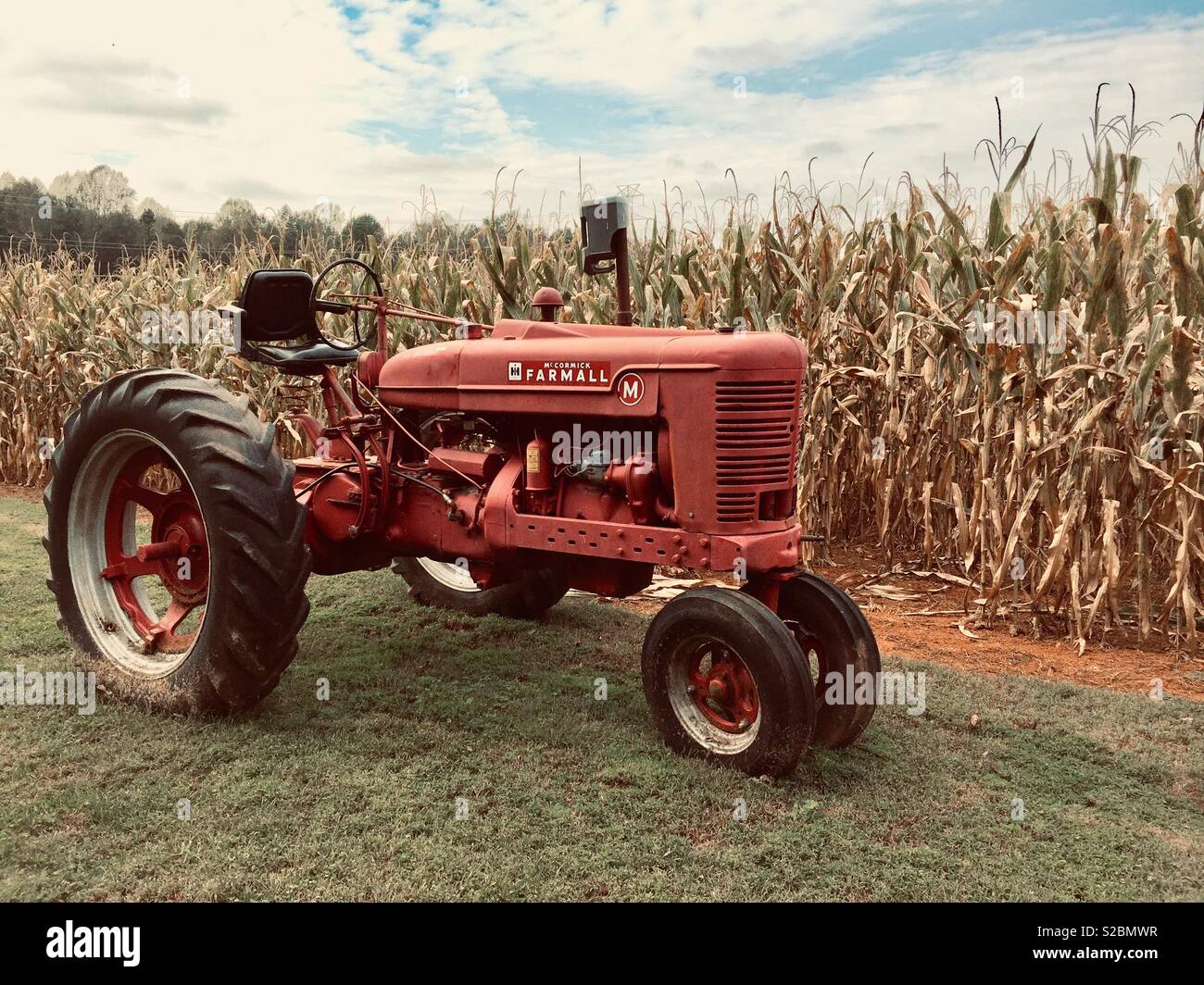 Mccormick Farmall High Resolution Stock Photography and Images - Alamy