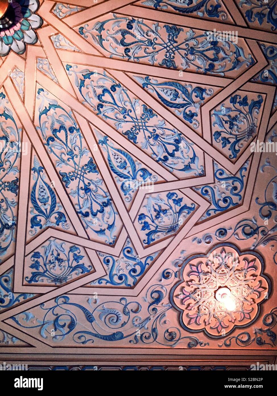 Blue ceiling hi-res stock photography and images - Alamy