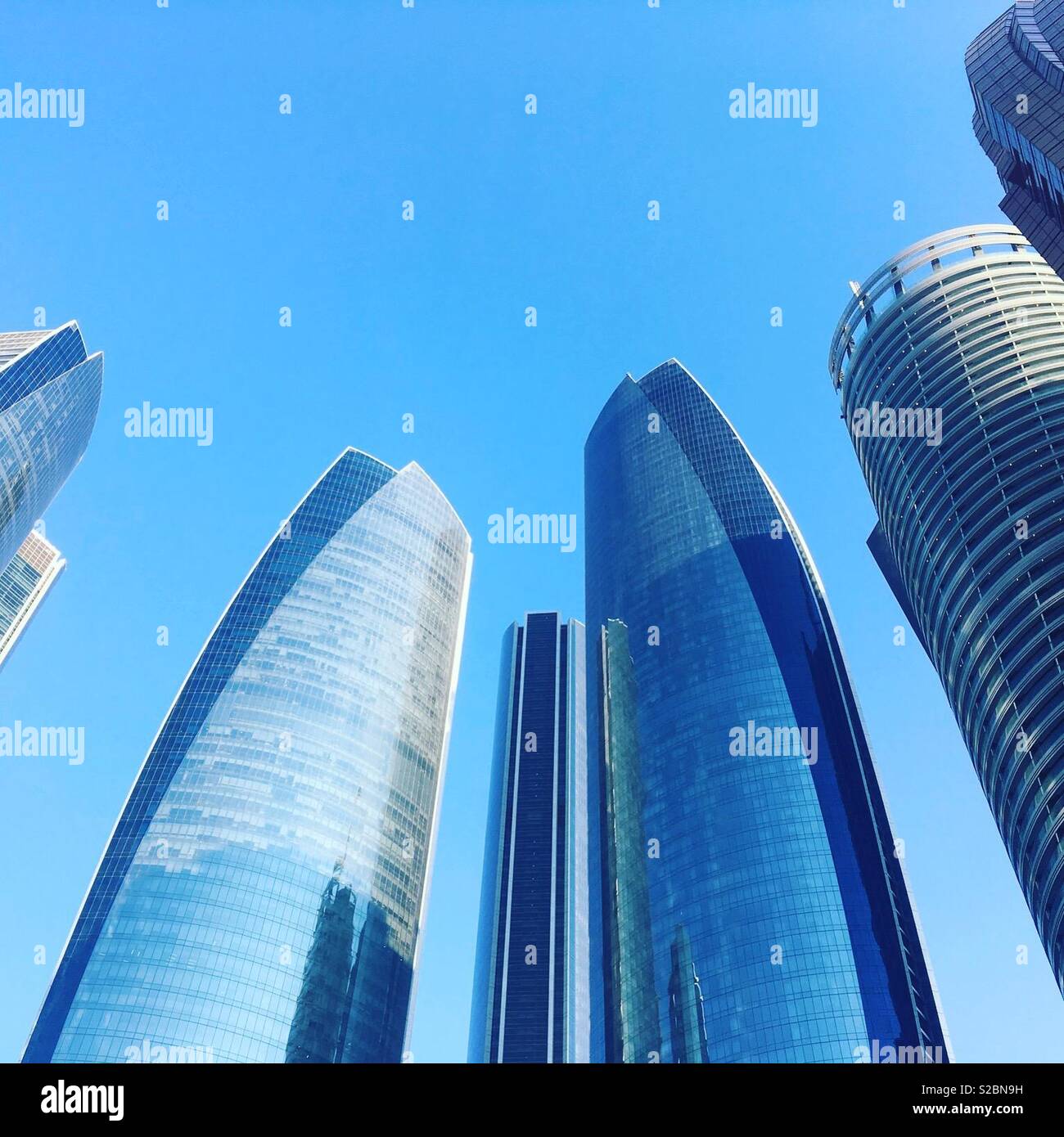 Concrete skyscrapers hi-res stock photography and images - Alamy
