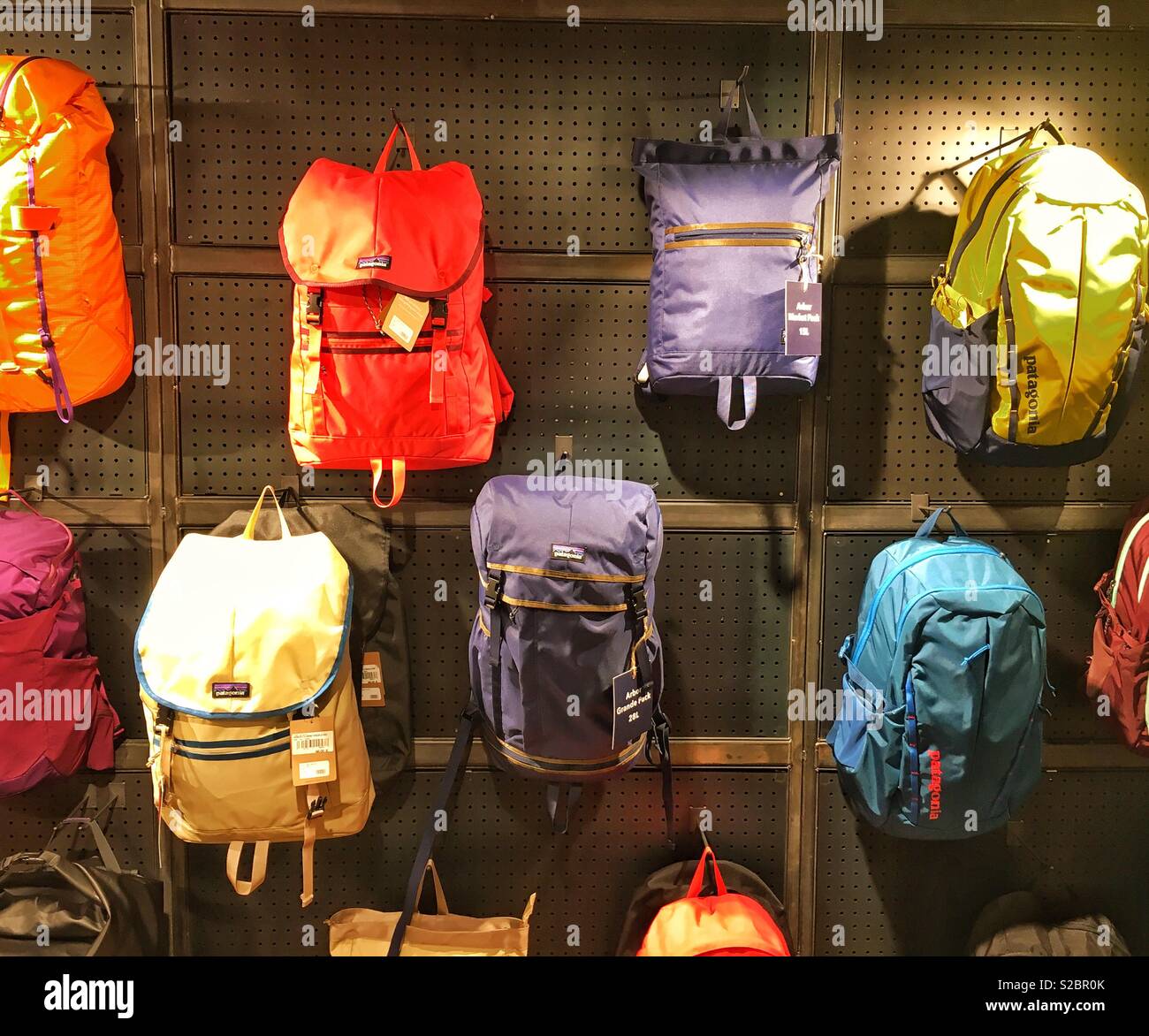 Hike shop hi-res stock photography and images - Alamy