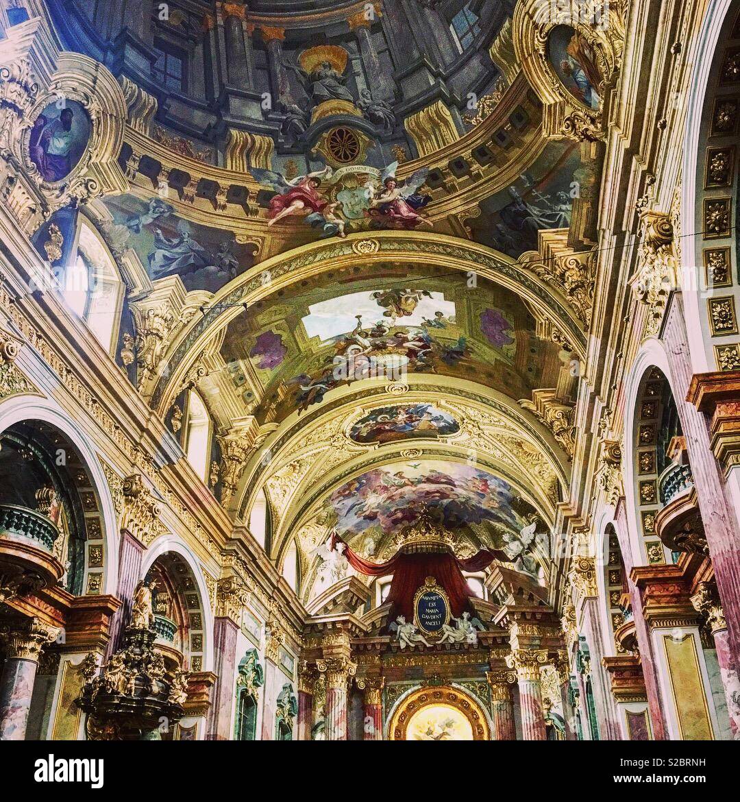 Vienna churches hi-res stock photography and images - Alamy