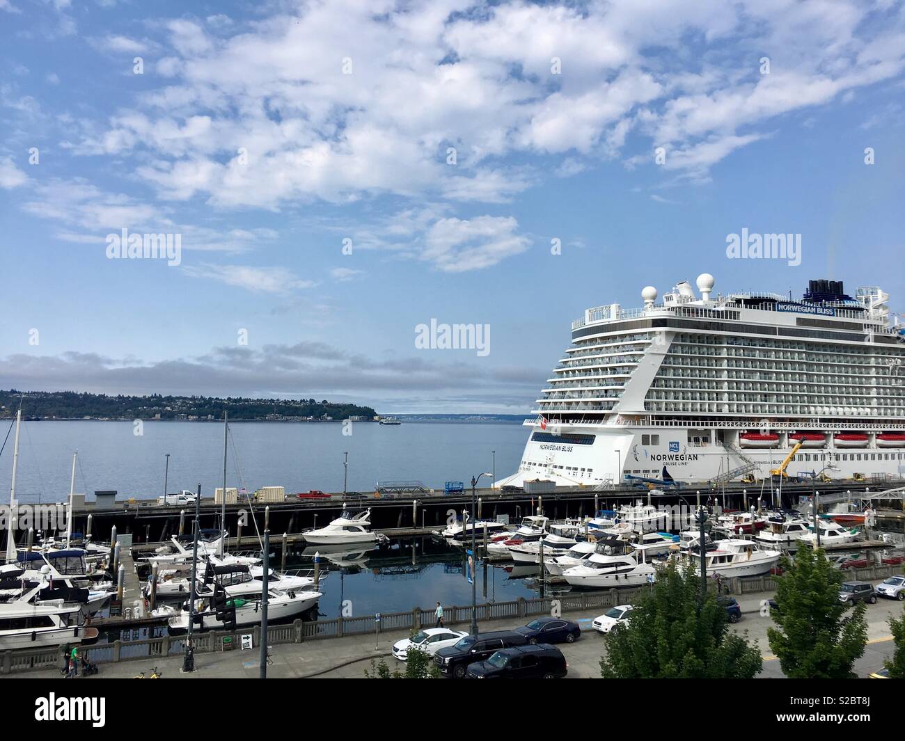 Harbor bell hi-res stock photography and images - Alamy