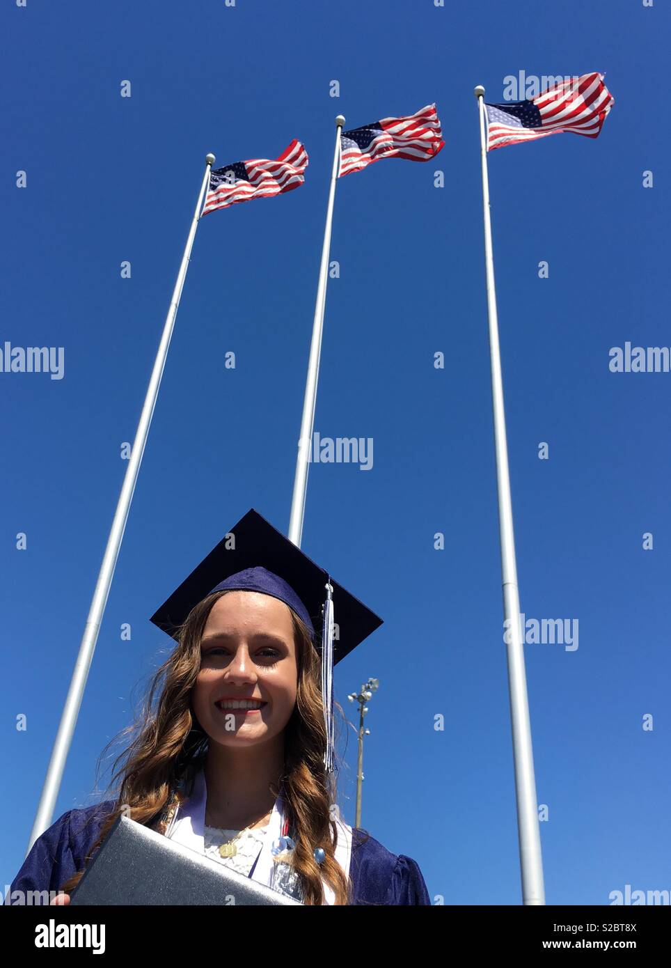 Graduate girl hi-res stock photography and images - Alamy