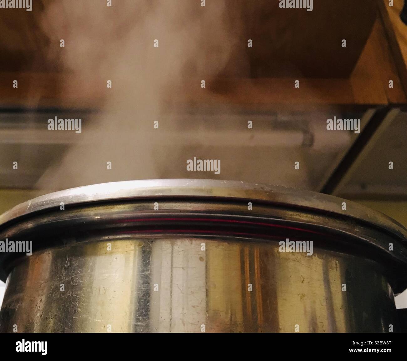Steam cooking pot hi-res stock photography and images - Alamy