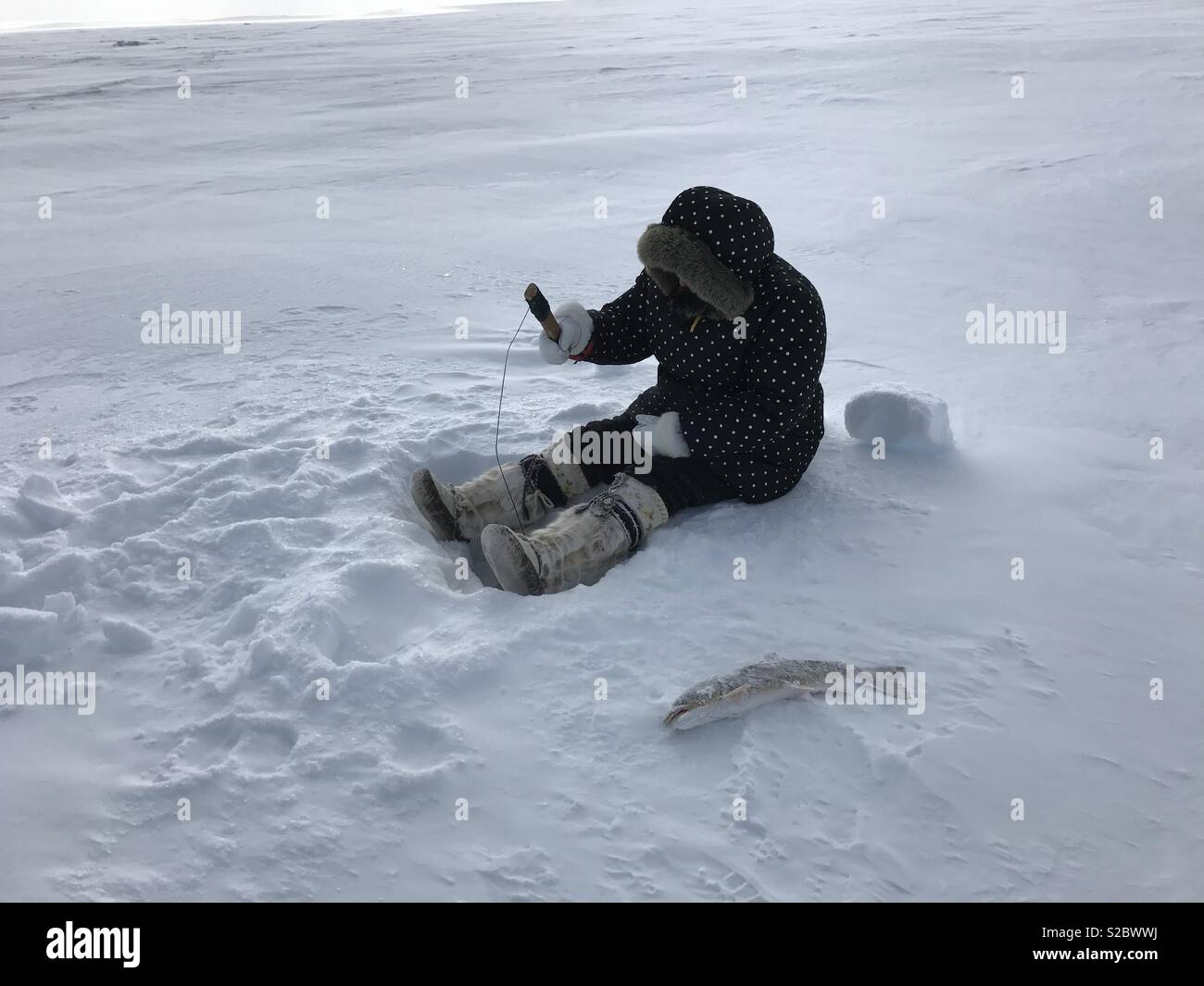 Inuit fishing hi-res stock photography and images - Alamy
