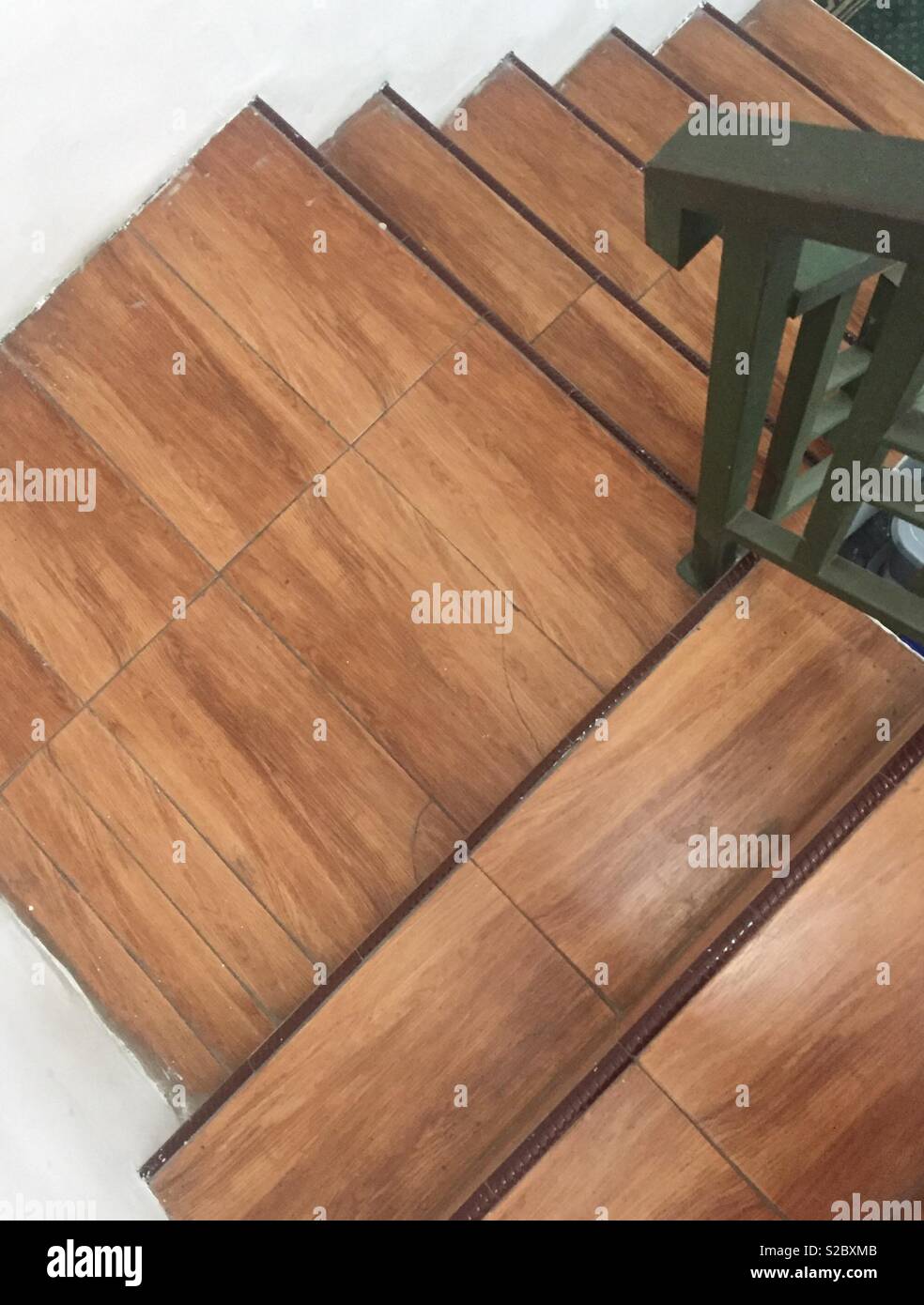 Diagonal stairs hi-res stock photography and images - Alamy