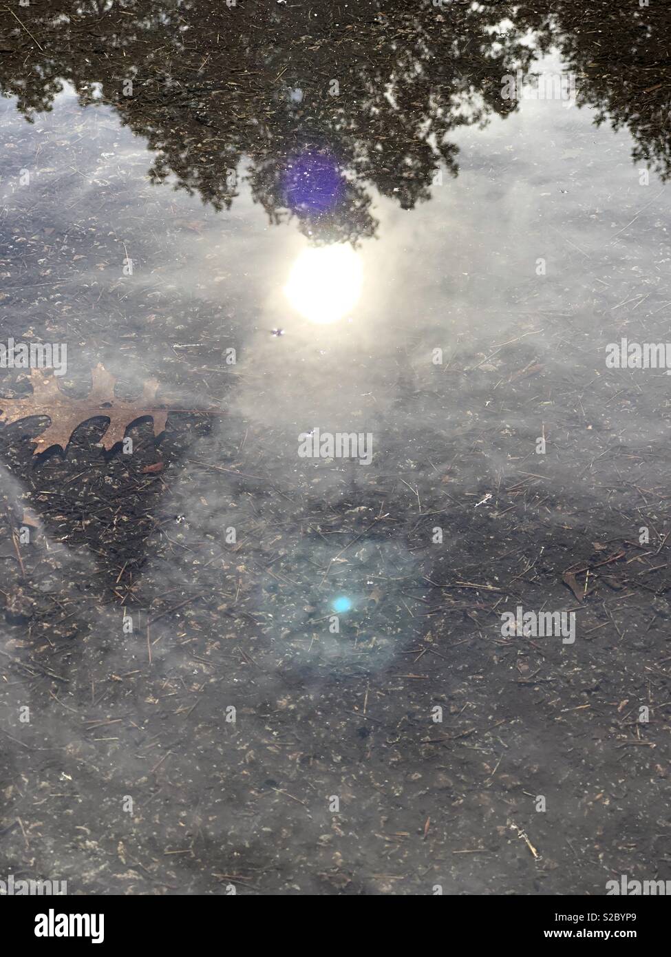 Rain light road hi-res stock photography and images - Alamy