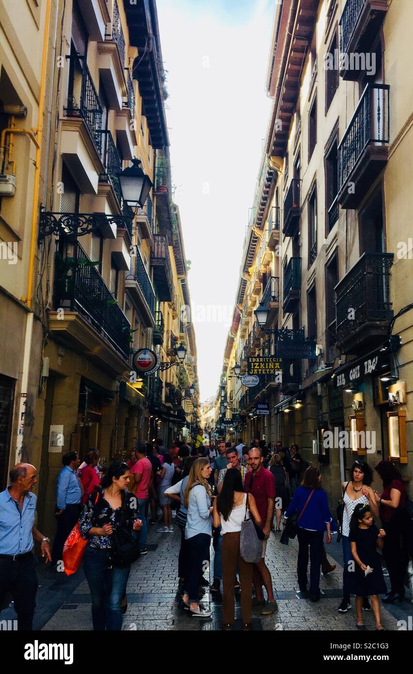 Spain busy street hi-res stock photography and images - Alamy