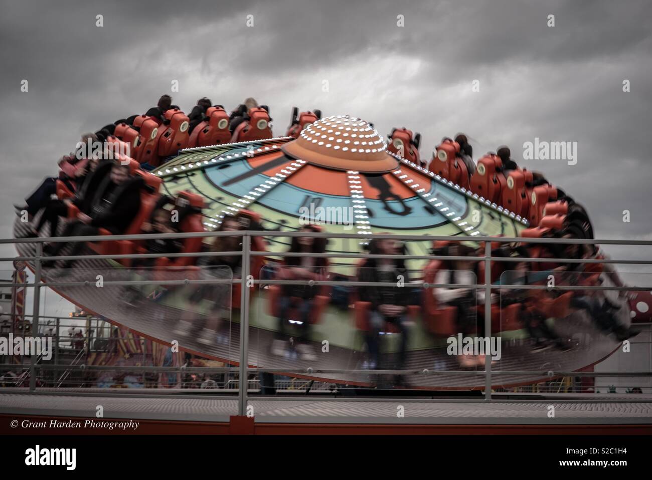 Scary fairground rides hi-res stock photography and images - Alamy