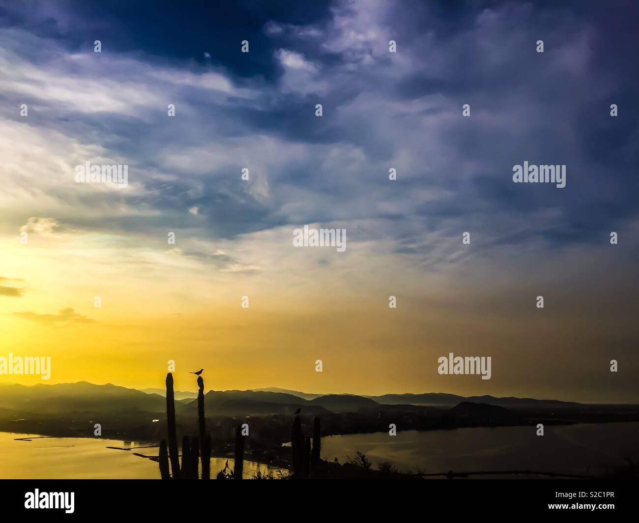 Beautiful sunrise scene Stock Photo - Alamy