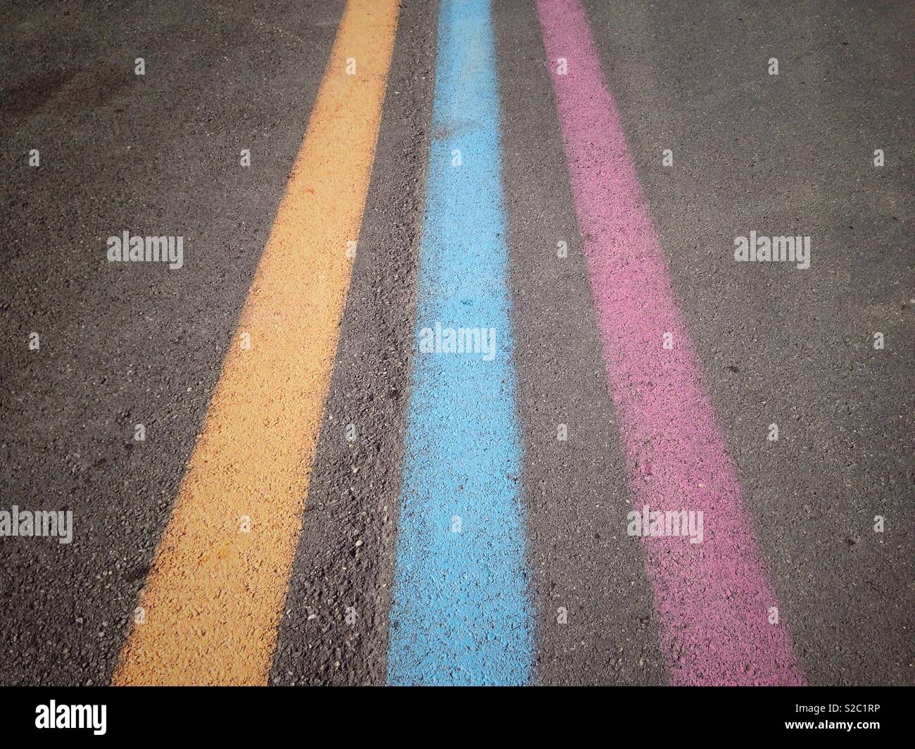 Parallel lines hi-res stock photography and images - Alamy