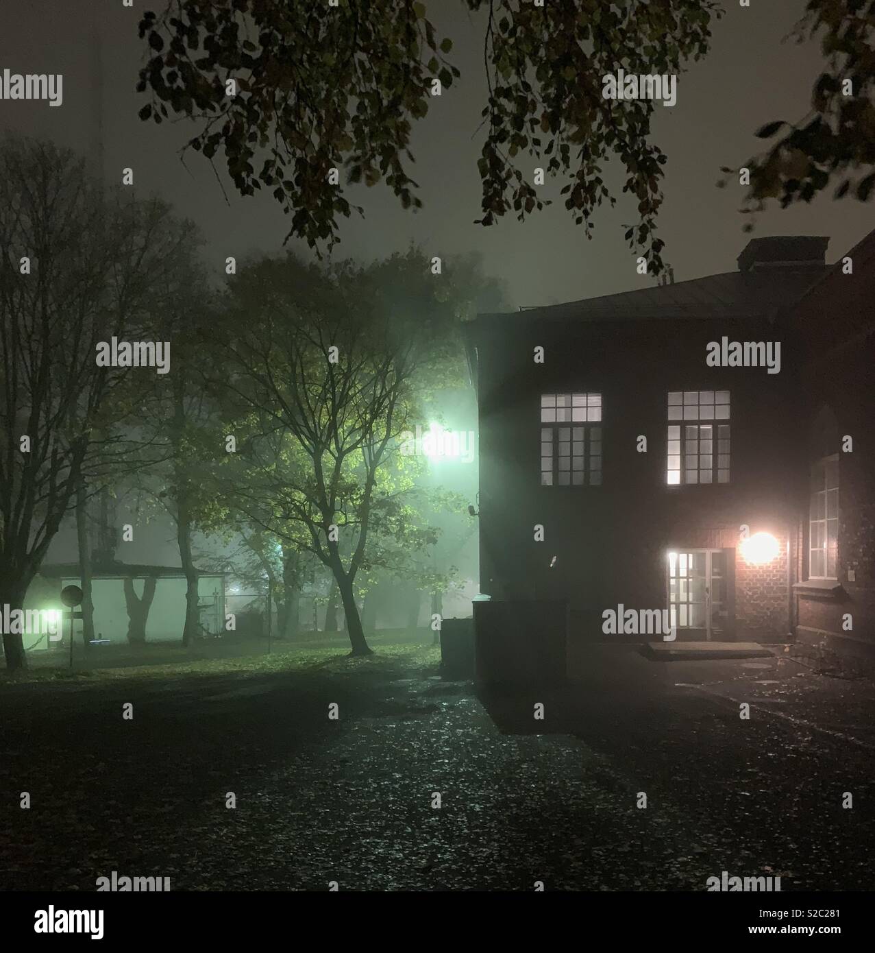 Halloween atmosphere hi-res stock photography and images - Alamy