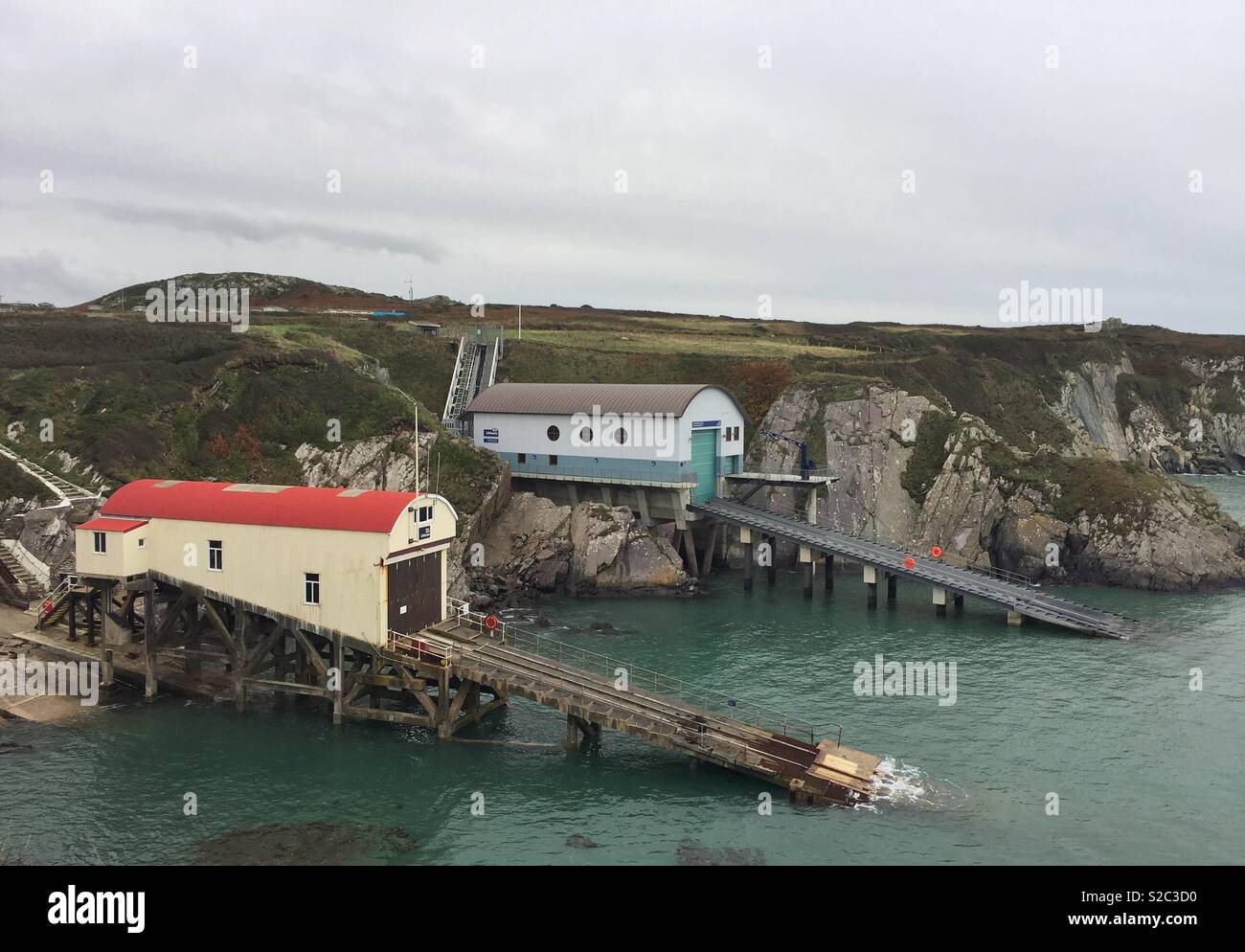 Lifeboat stations rnli lifeboat stations hi-res stock photography and ...