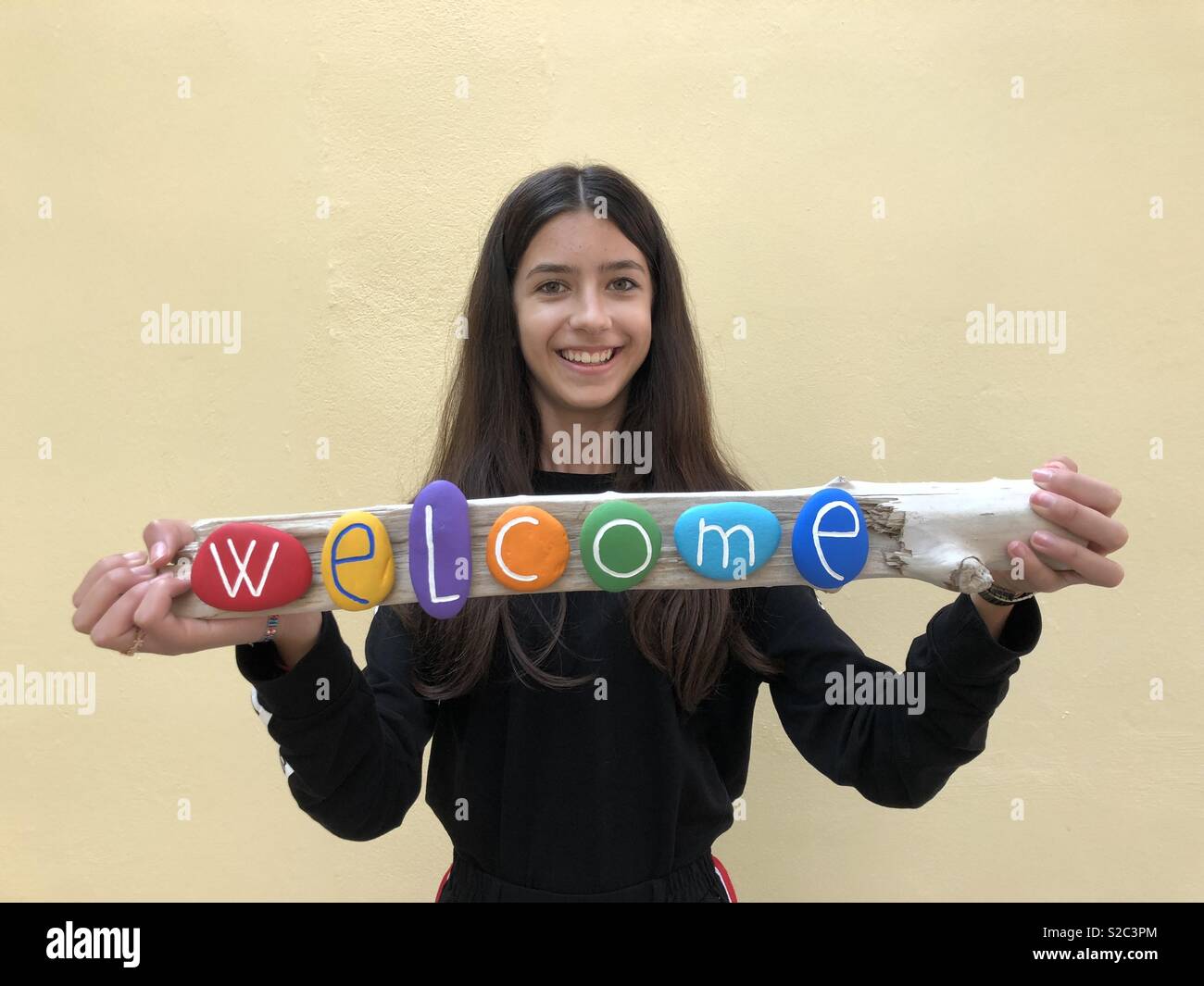 Welcome girl hi-res stock photography and images - Alamy
