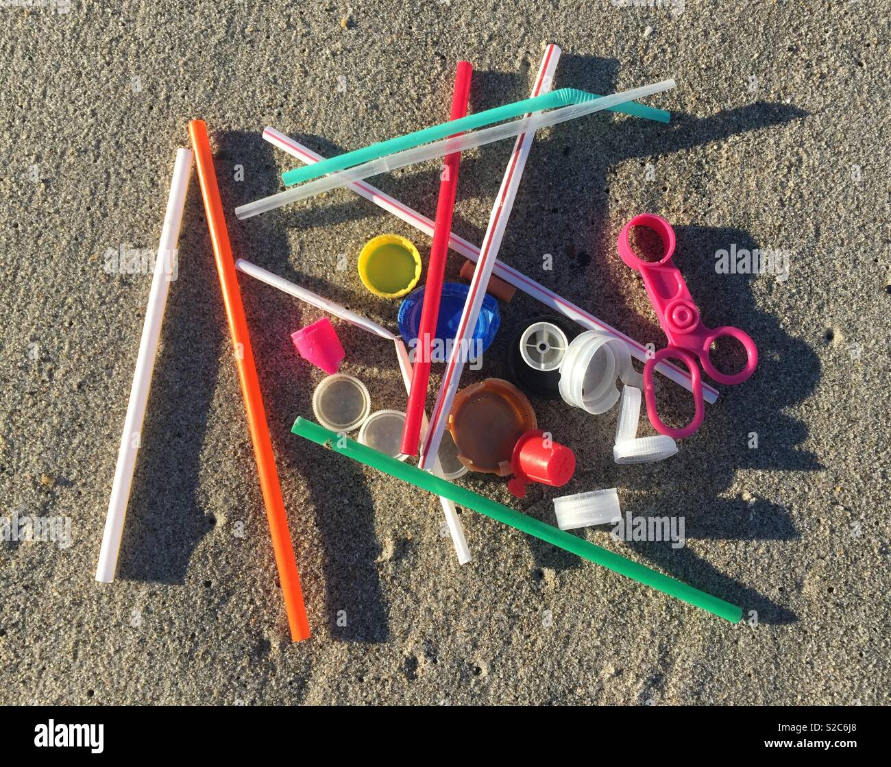 Ban plastic trash hi-res stock photography and images - Alamy