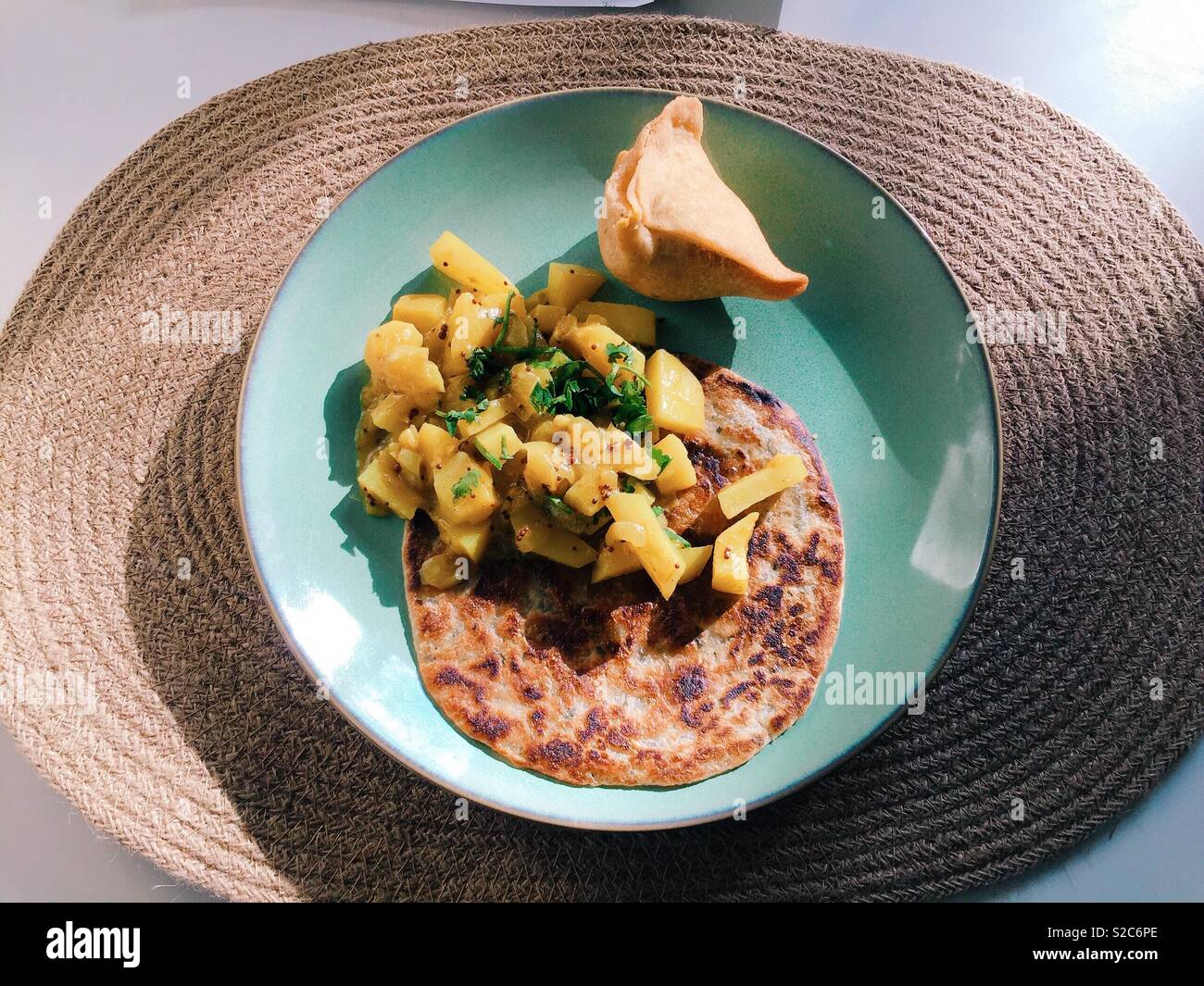Indian plate hi-res stock photography and images - Alamy