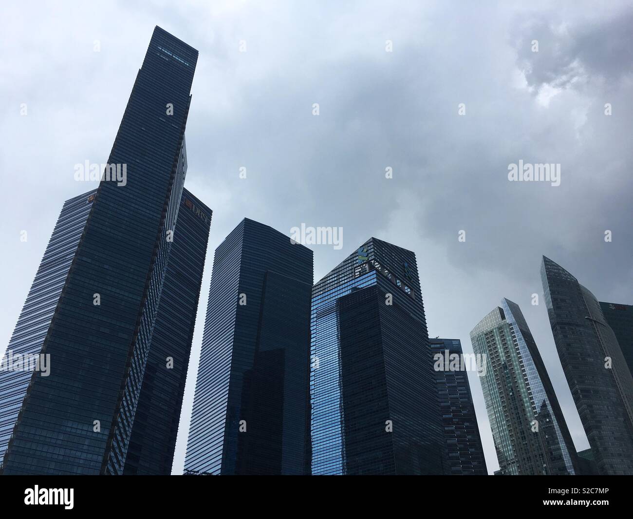 Blue skyline hi-res stock photography and images - Alamy