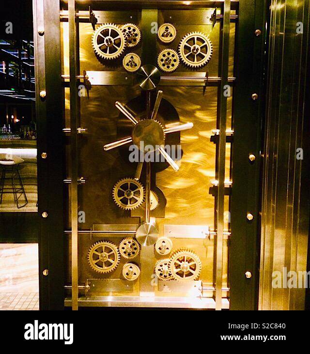 Artistic feature hi-res stock photography and images - Alamy