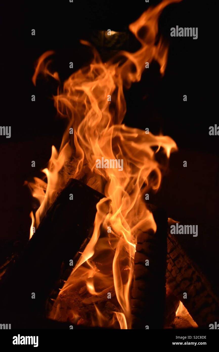 Flaring fire hi-res stock photography and images - Alamy