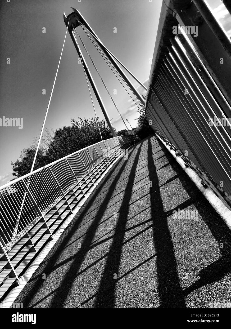 Pedestrian bridge walkway hi-res stock photography and images - Alamy