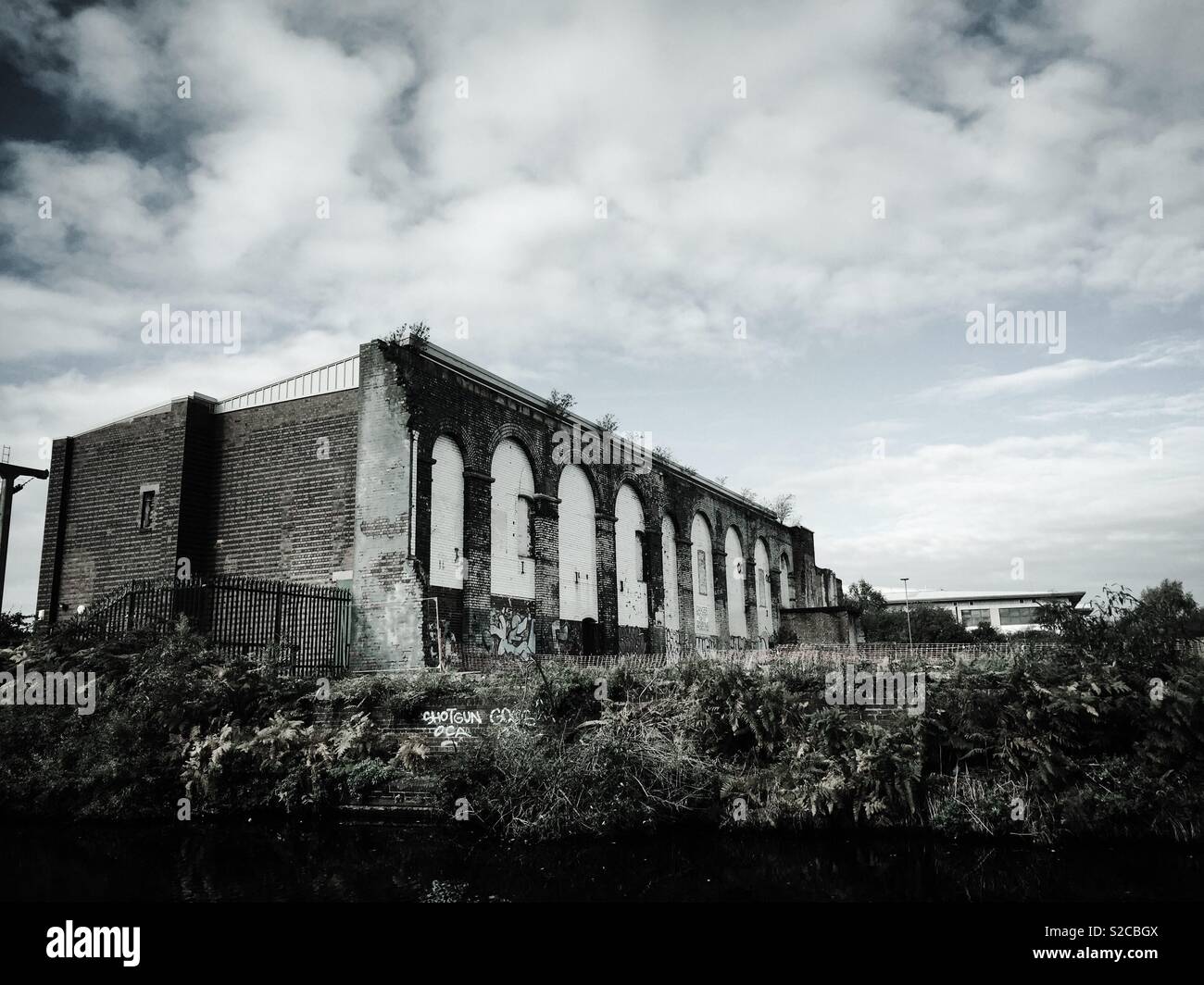 Derelict industrial buildings building hi-res stock photography and ...