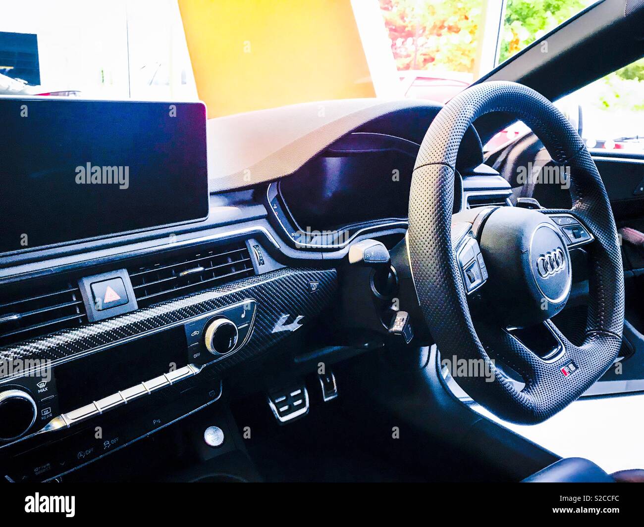 Audi dashboard hi-res stock photography and images - Alamy