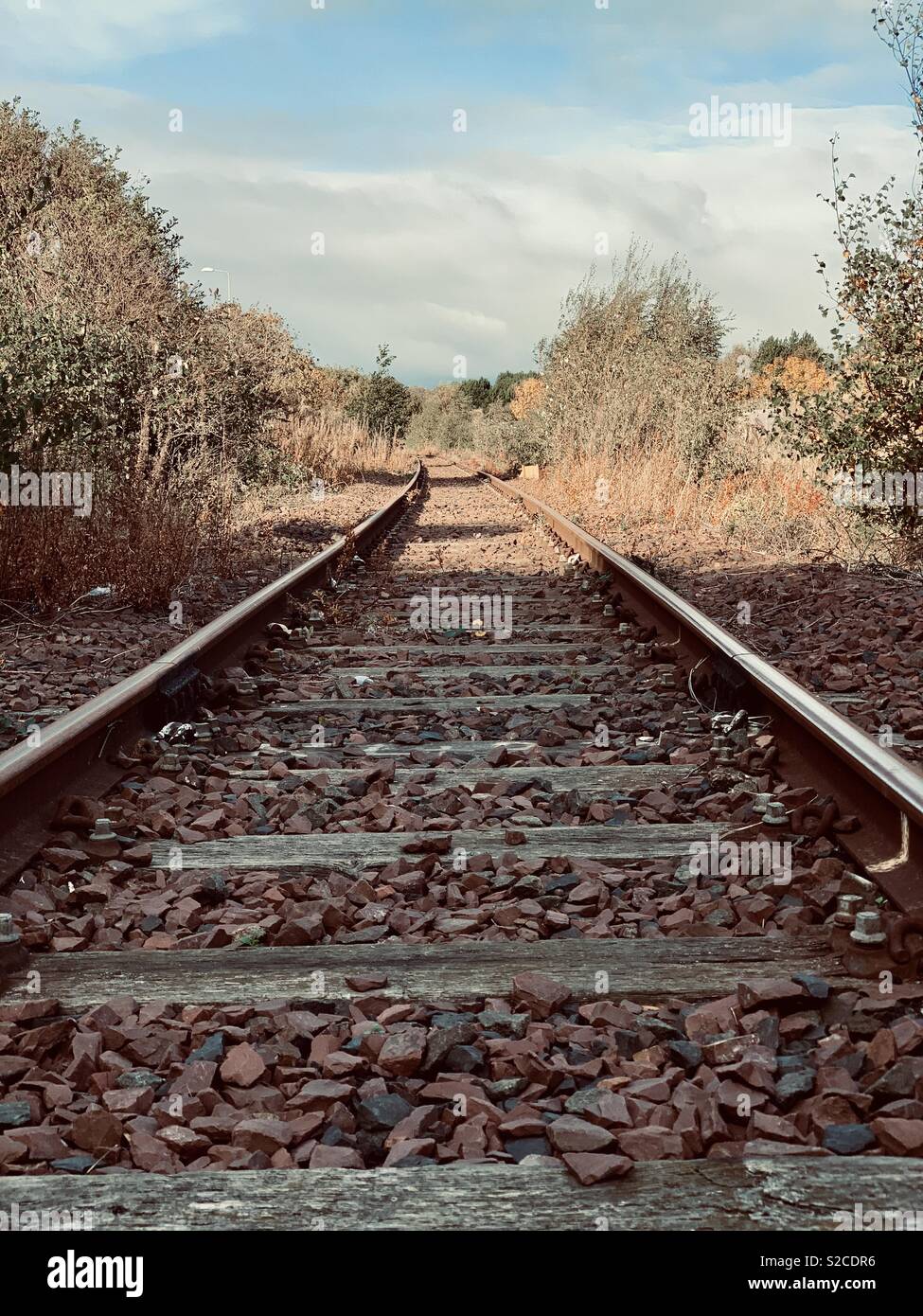 Disused railway tracks hi-res stock photography and images - Alamy