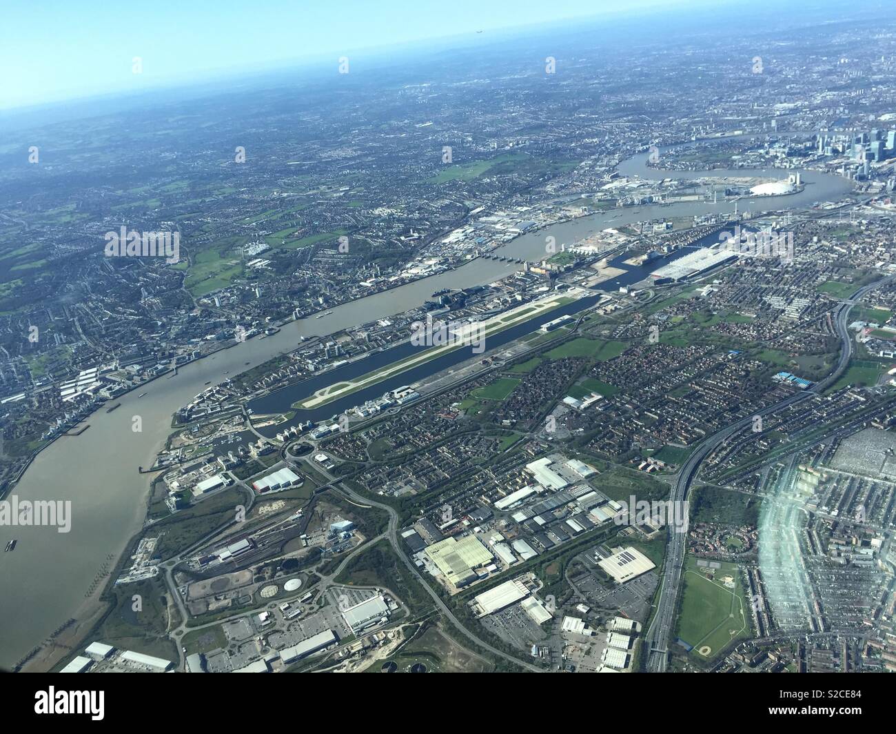 London city airport aerial hi-res stock photography and images - Alamy