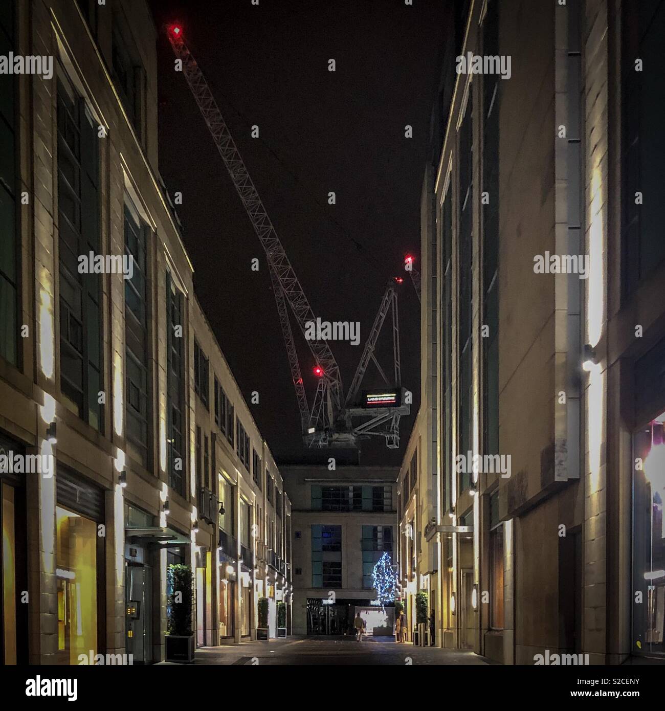 Multrees walk edinburgh at night hi-res stock photography and images ...