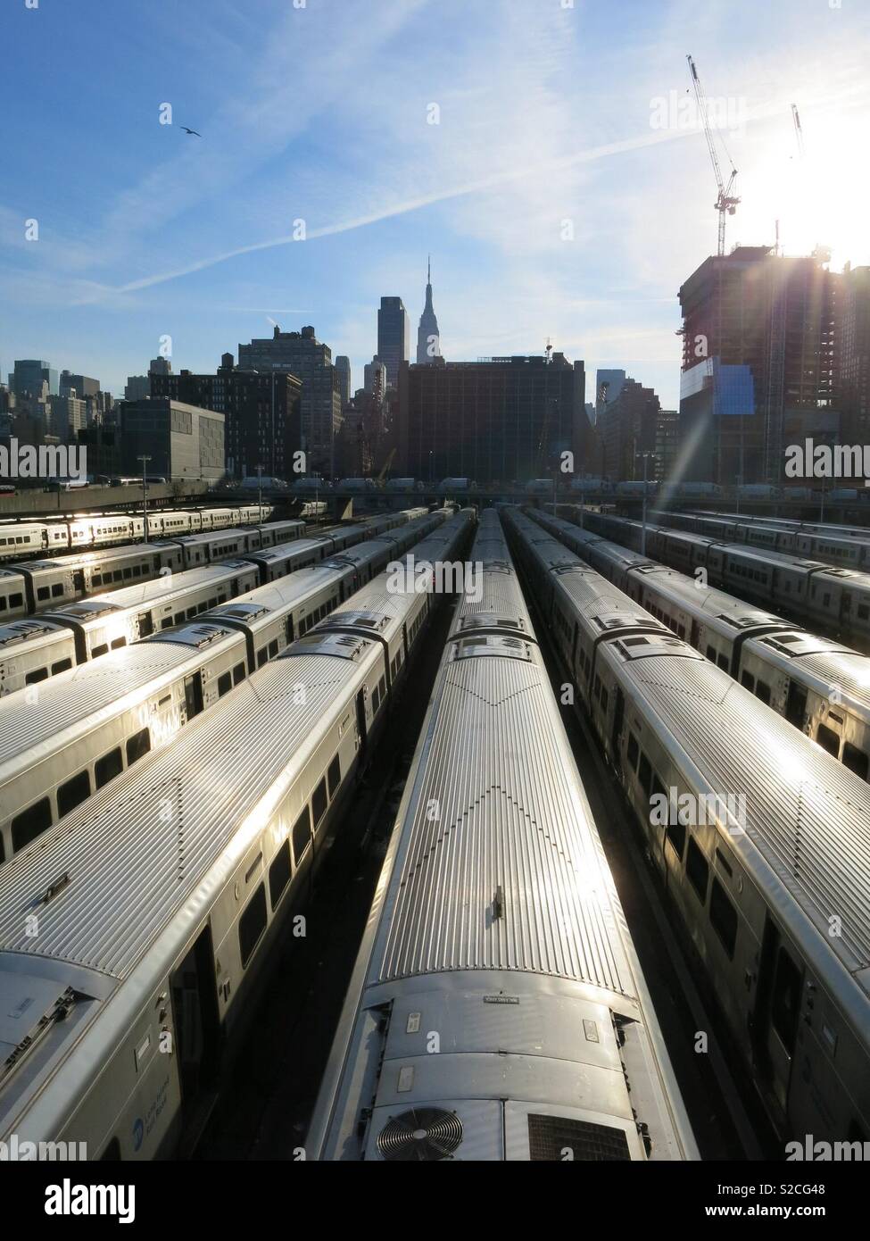 Commute trains hi-res stock photography and images - Alamy