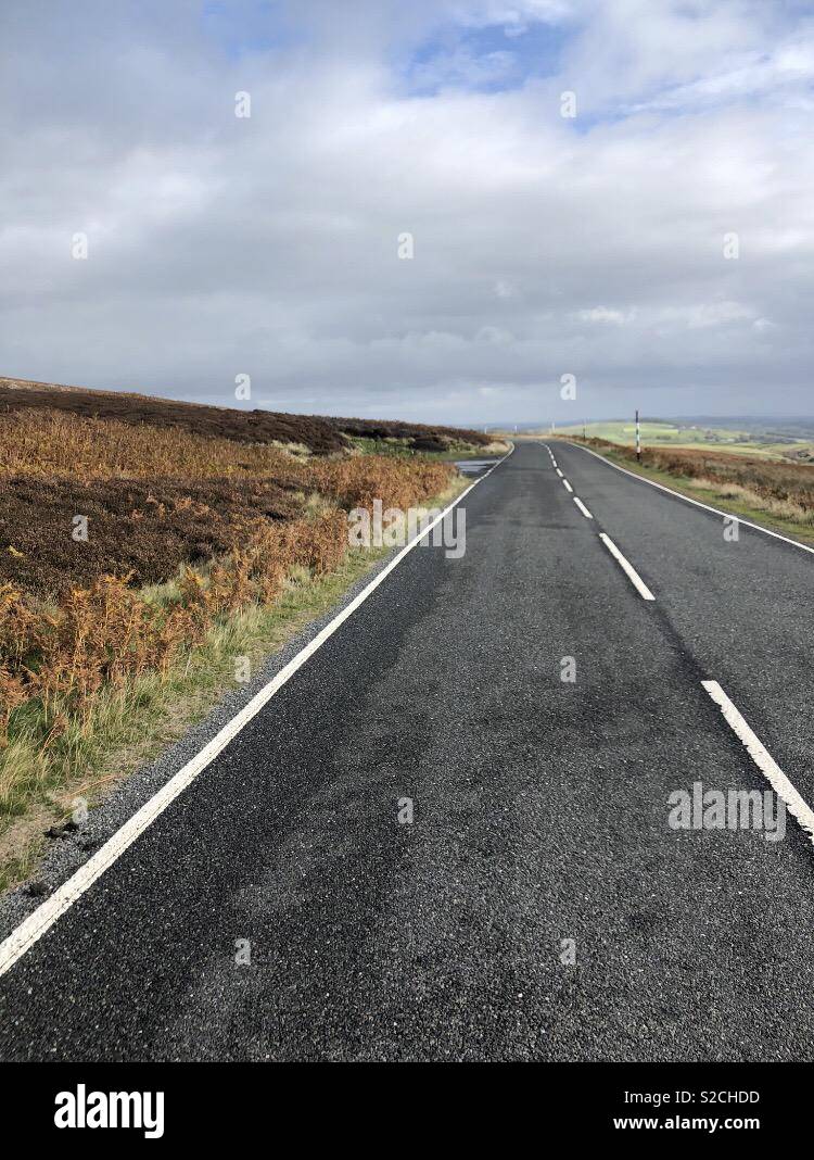 Open road in North Yorkshire Stock Photo - Alamy