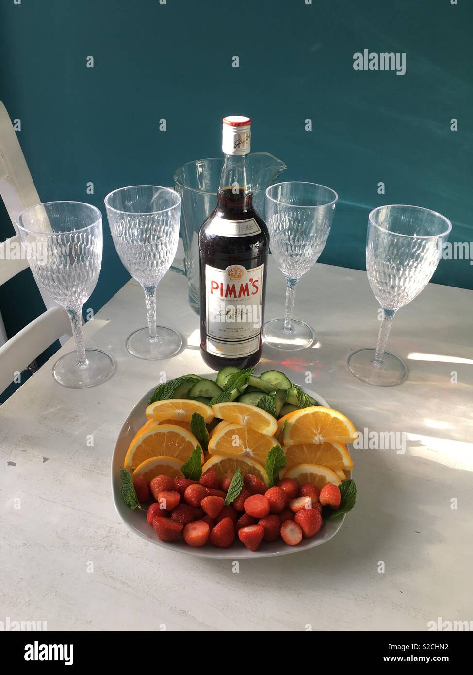 Pimm's o'clock hi-res stock photography and images - Alamy