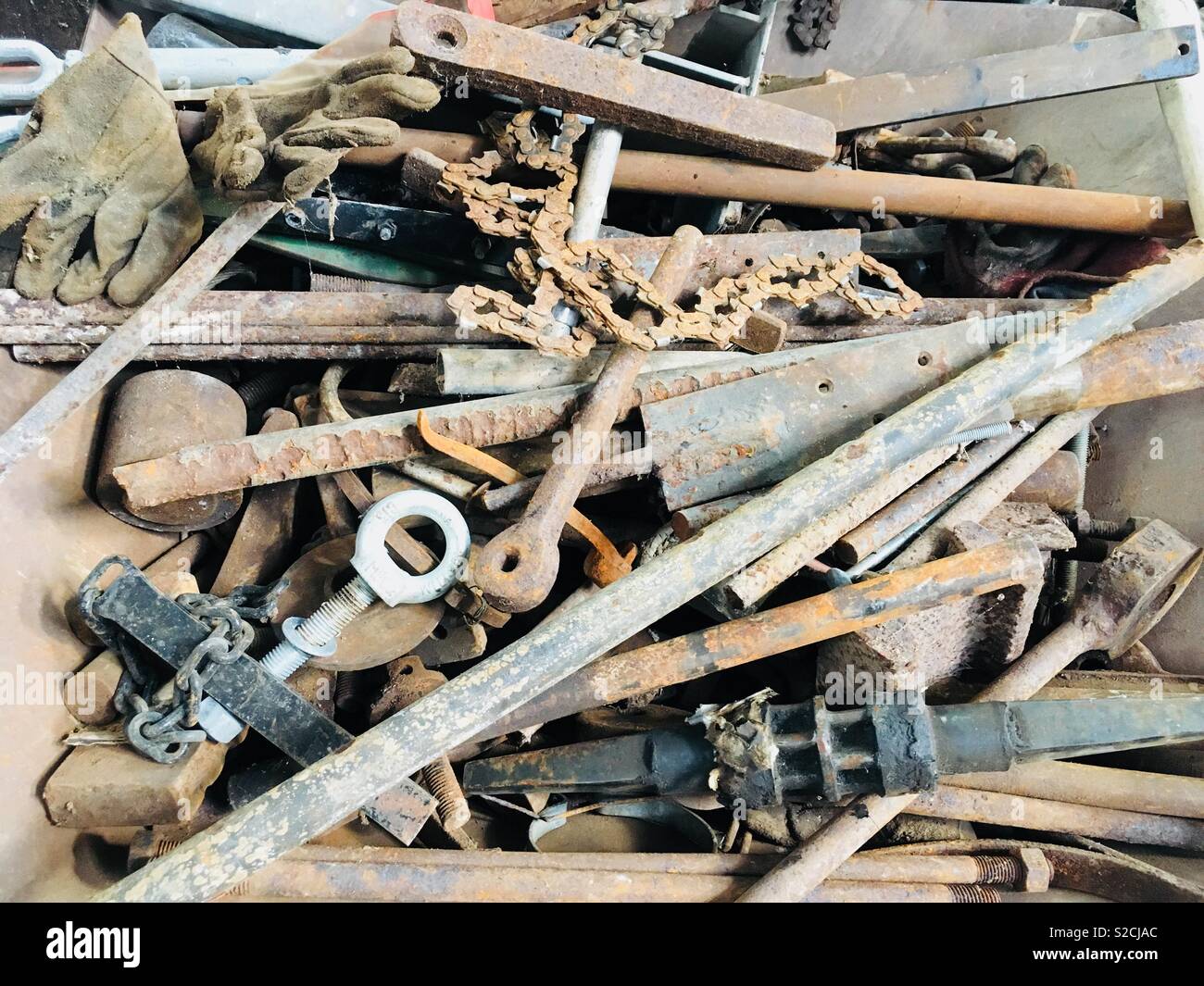 Work chains hi-res stock photography and images - Alamy