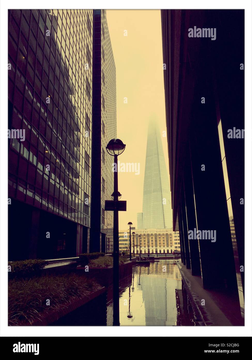 London sundays hi-res stock photography and images - Alamy