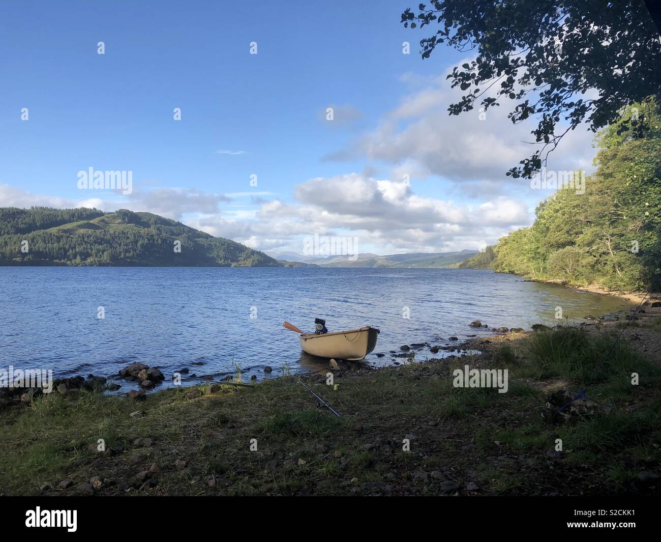 Loch boat and sky hi-res stock photography and images - Alamy