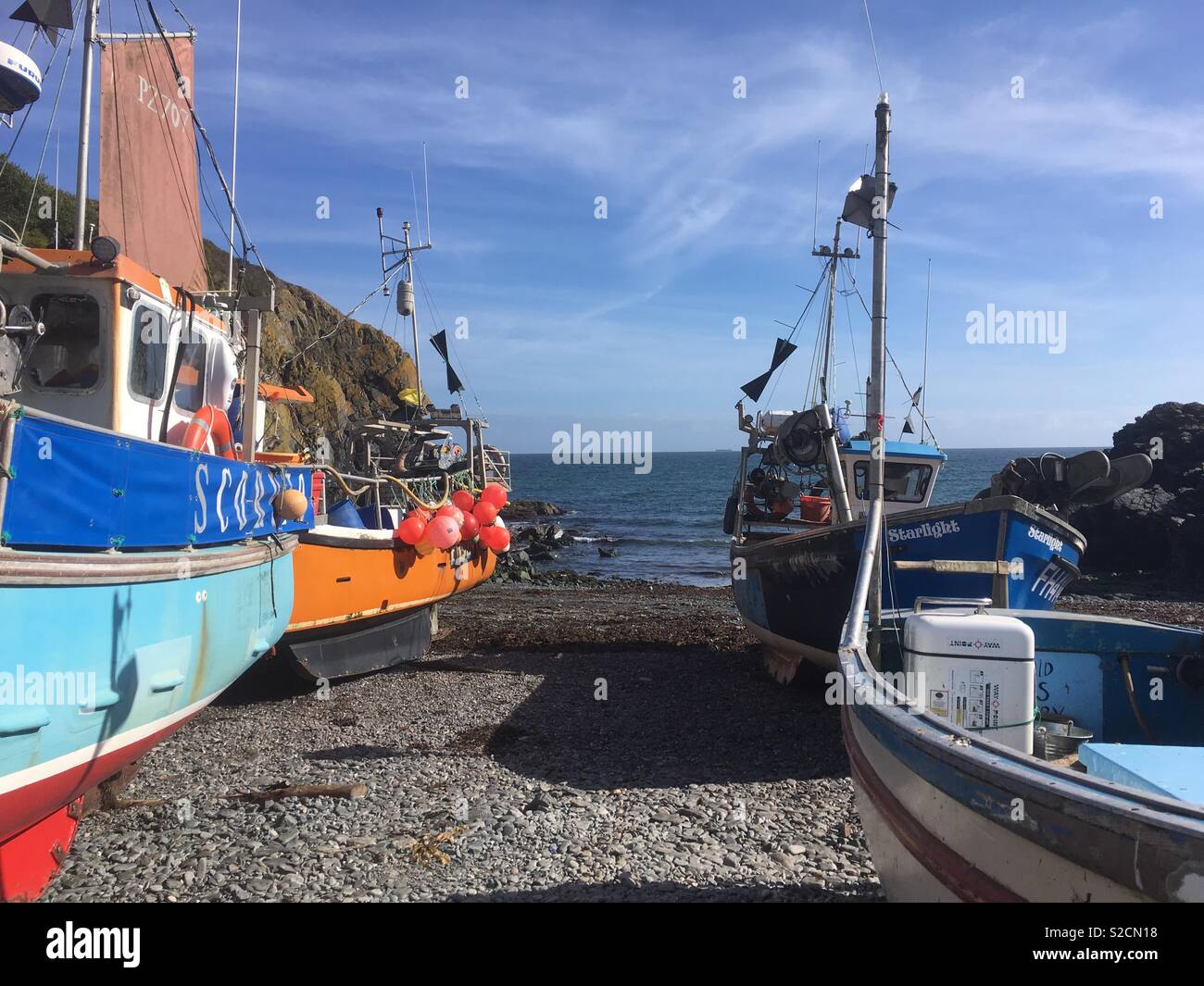 Boats in Cornwall....September sun Stock Photo - Alamy